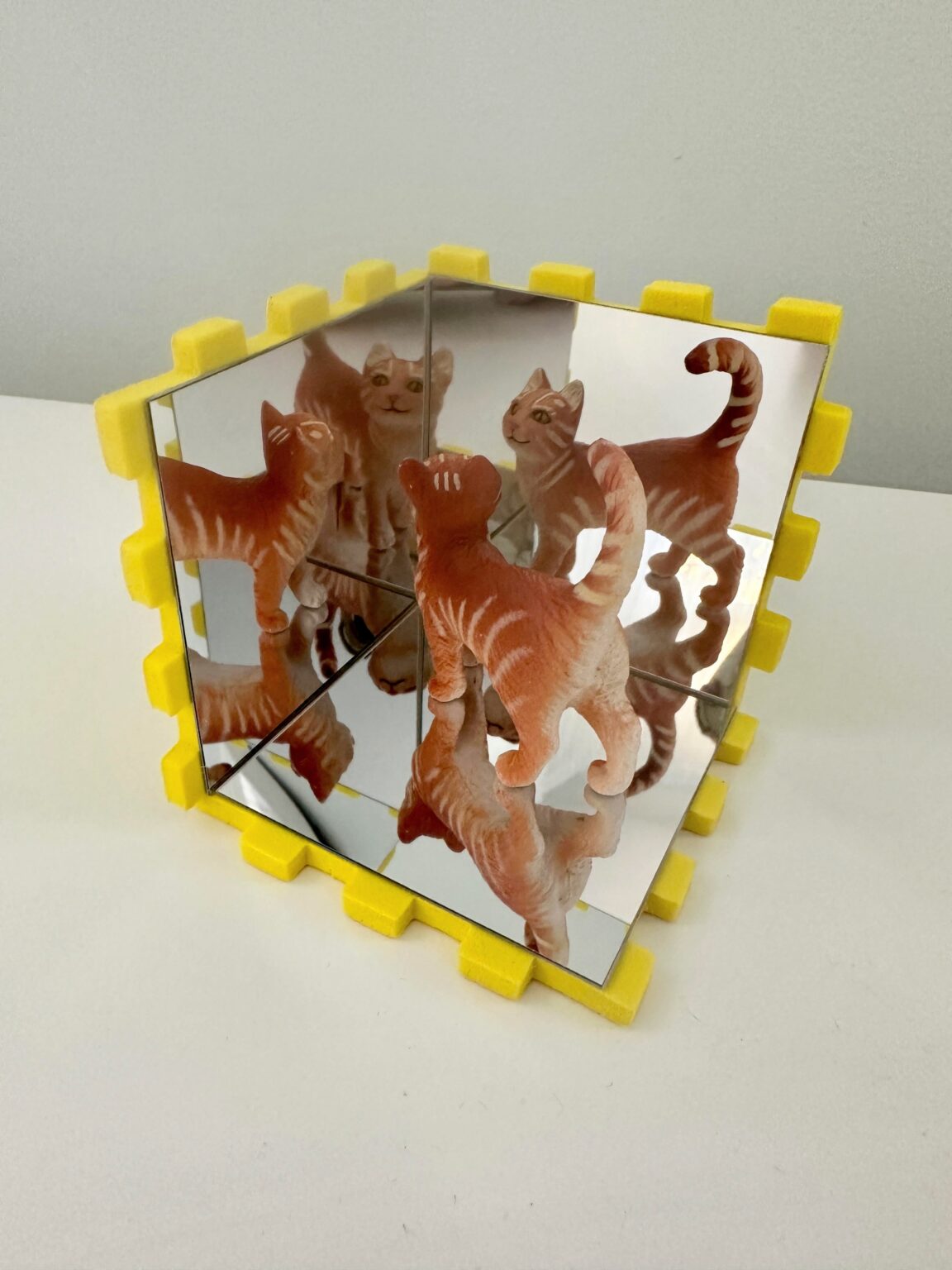 EXPLORATORES - Exploring the frontiers of science together